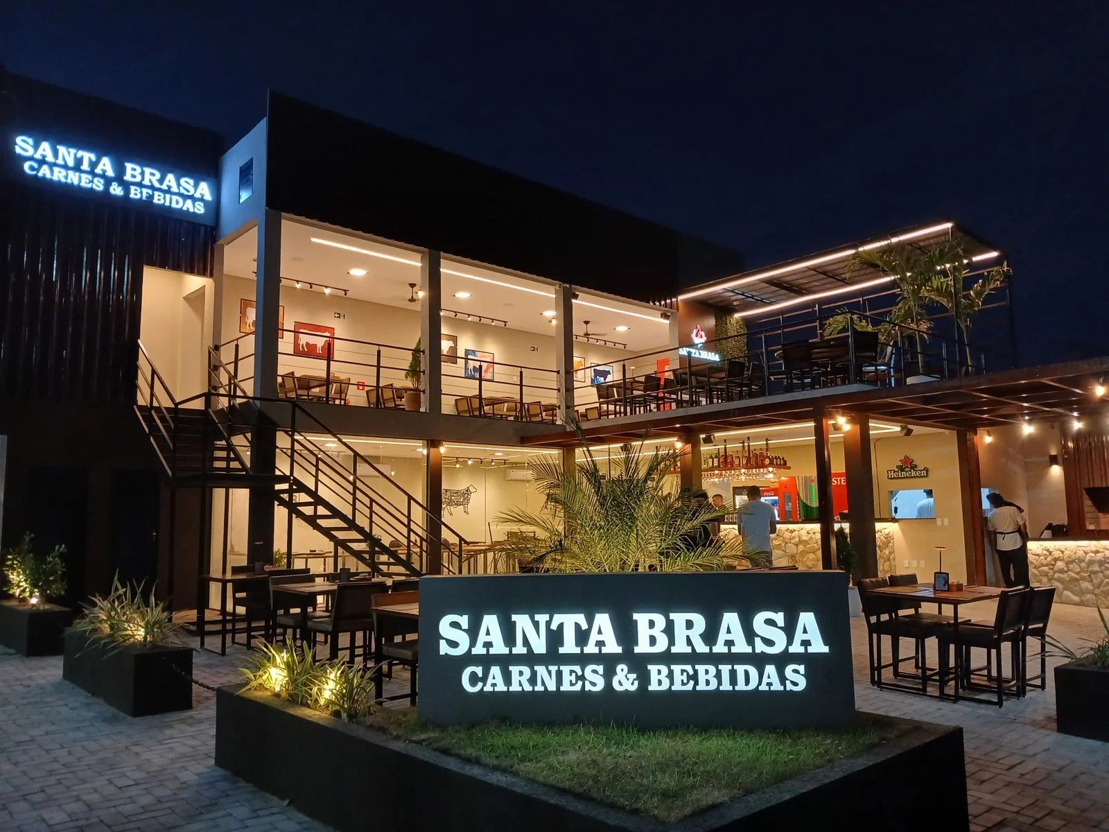 Santa Brasa chega a Quixadá com vista privilegiada, carnes na parrilla ...
